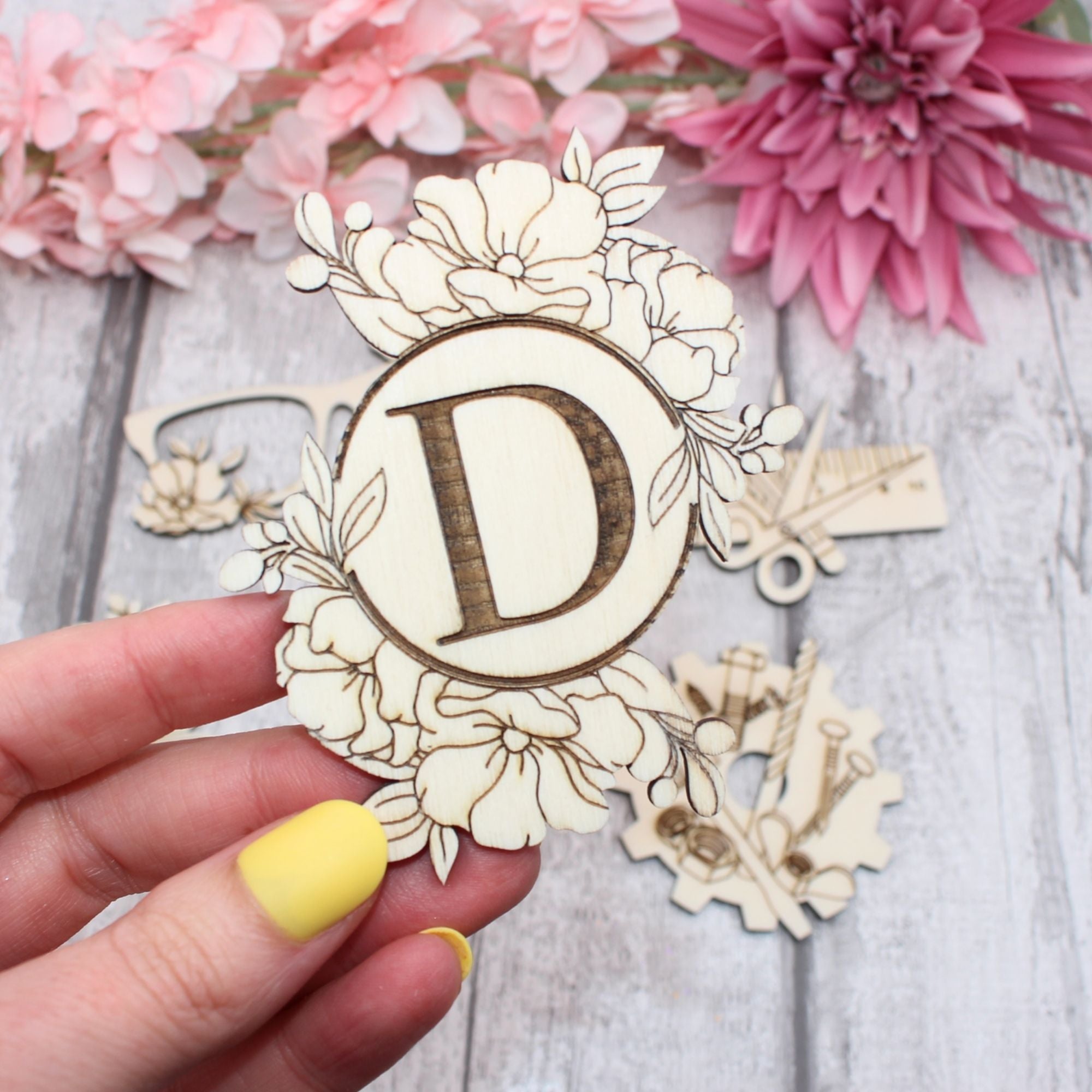 Customized Floral Initial Design – LMGiftsbyDee